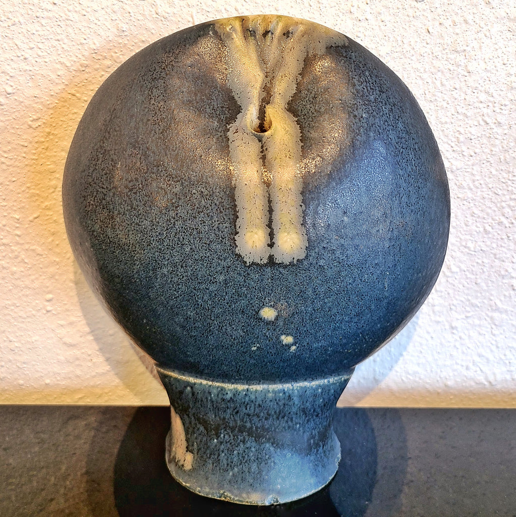 STUDIO POTTERY DOUBLE BUD VASE MARKED “MH” – MODERN REDUX