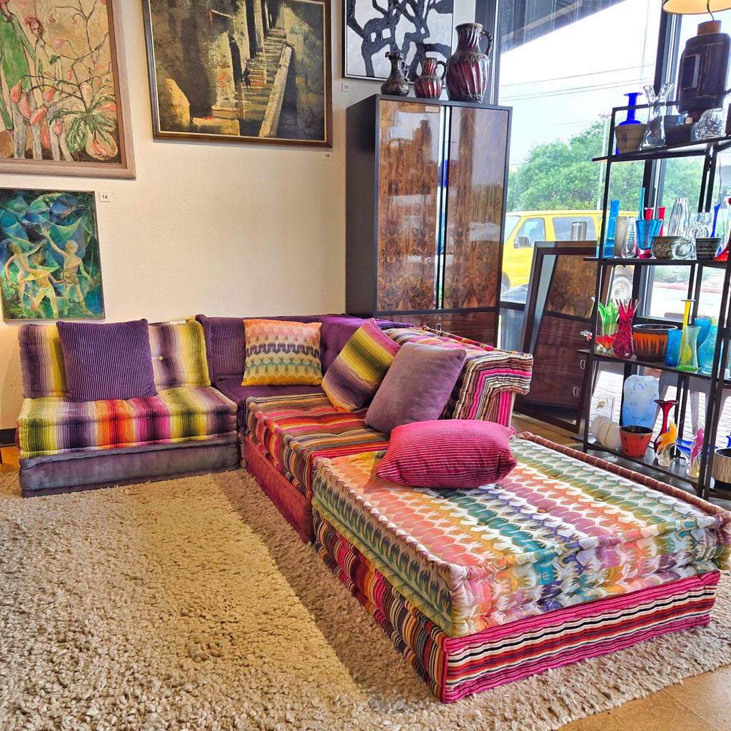 AUTHENTIC ‘MAH JONG’ SOFA AND PILLOWS BY HANS HOPFER FOR ROCHE BOBOIS ...