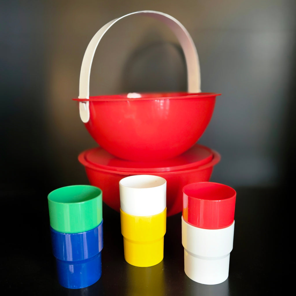 VINTAGE 70s INGRID CHICAGO PARTY BALL WITH SERVICE FOR SIX – MODERN REDUX